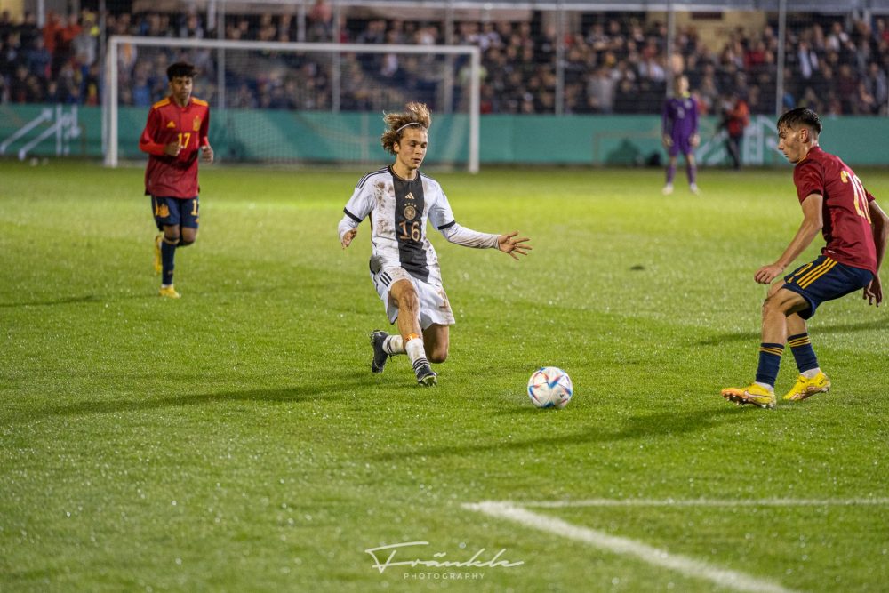Fußballfest in der KRAMSKI-ARENA – 1. CfR Pforzheim 1896